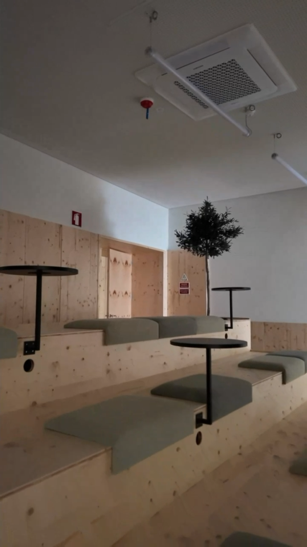 Riba + - Apple Education Experience Center - Colégio Camões